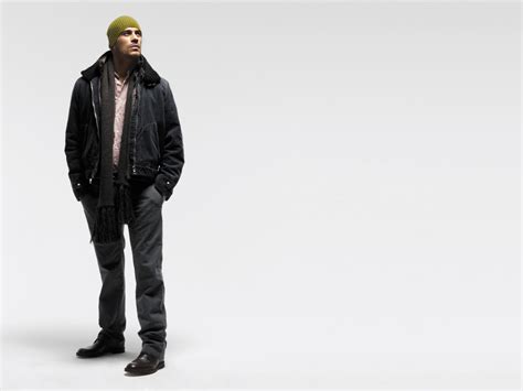 Скачать обои Парень 1024х768 для рабочего стола