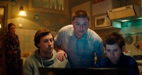 Сериал Неличная жизнь 2022 сюжет актеры и роли кадры из сериала