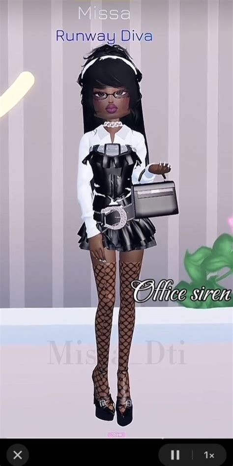 ปักพินโดย I Am Night Wing ⭐️ ใน Dress To Impress