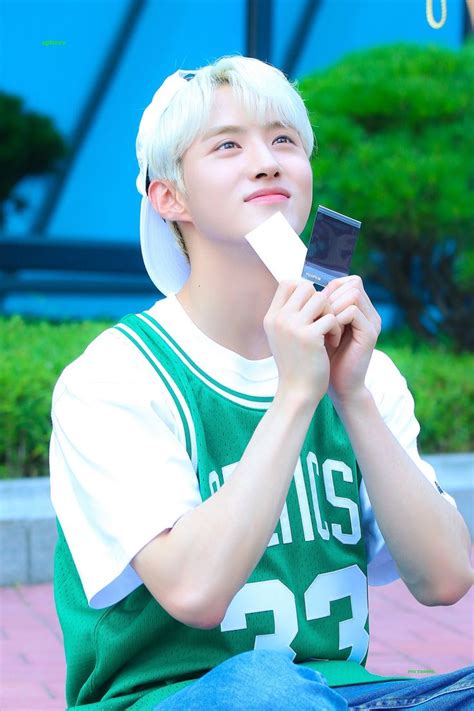 Pin By 🧸 On Pentagon Cube Ent Pentagon Disney Princess