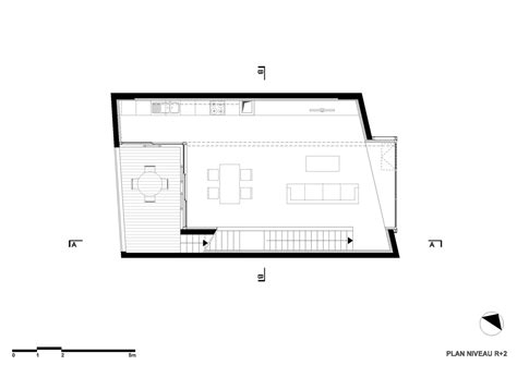 Acaus Marseille Townhouse Has Board Marked Concrete Walls