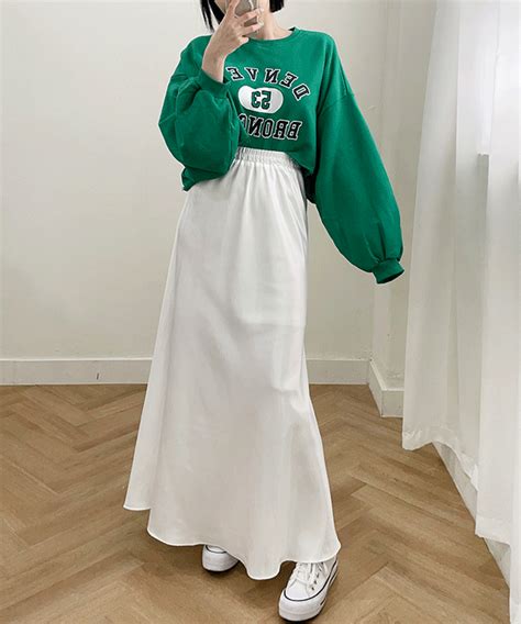 사계절코디주문폭주 사틴 머메이드 롱스커트 2color 화이트 블랙 데일리 캐주얼 속치마안감 허리밴딩 샤이니 맥시 새틴