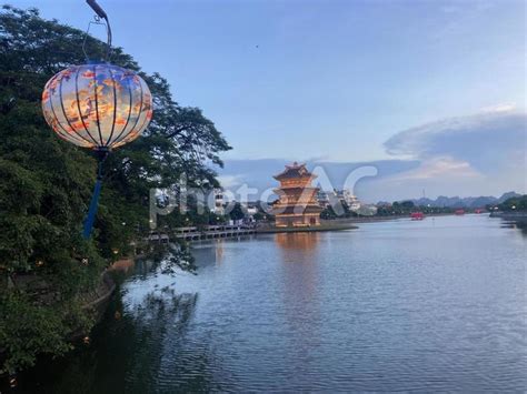 ベトナム ニンビン旧市街 寺院 No 27337636｜写真素材なら「写真ac」無料（フリー）ダウンロードok