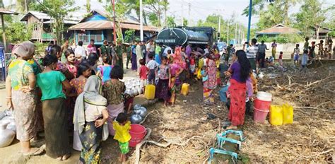 သဘာဝဘေးအန္တရာယ် ကျရောက်သောဒေသများတွင် တပ်မတော်မှ ကူညီကယ်ဆယ် ရေးအဖွဲ့များက ကူညီကယ်ဆယ်ရေးနှင့် ပြန