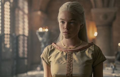 آشنایی با میلی الکاک، بازیگر نقش رینیرا تارگرین در سریال خانه اژدها طرفداری