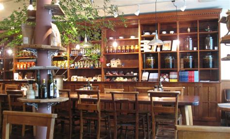 店舗デザイン・内装例／case001 個性が溢れるものをさり気なく。奥渋の寛ぎカフェ