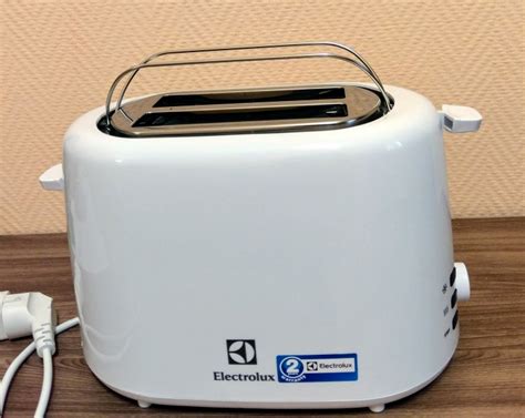 Тостер Electrolux TA8205-W | отзывы