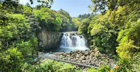 轟音を立てる滝の迫力に時を忘れて｜宮崎県・都城市の観光・レジャー