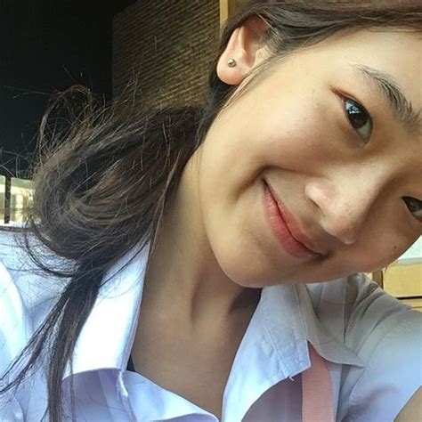 ประวัติ ออกแบบ ชุติมณฑน์ นางแบบสาววัยรุ่นสุดเท่ ที่กำลังฮอตสุดๆ นิสิตสาว ศิลปกรรมศาสตร์ จาก