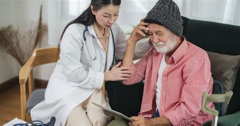 تشخيص إصابة شاب بمرض الزهايمر كيف يفسّر الطب هذه الحالة؟ التلفزيون
