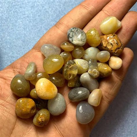 باباقوری اسماعیلی استون