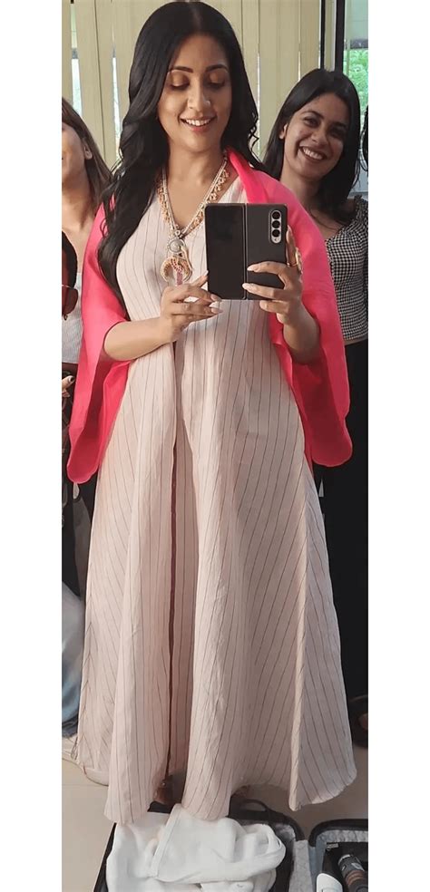 Navya Nair R Malluhorny