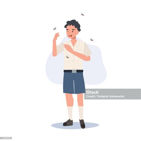 교복을 입은 어린 태국 학생 소년은 야외에 있고 모기에 둘러싸여 있습니다 지카 바이러스 확산 방지 개념 뎅기열 건강관리와 의술에