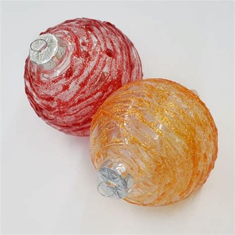 30 Creative Ideas For Decorating And Filling Clear Glass Ornaments