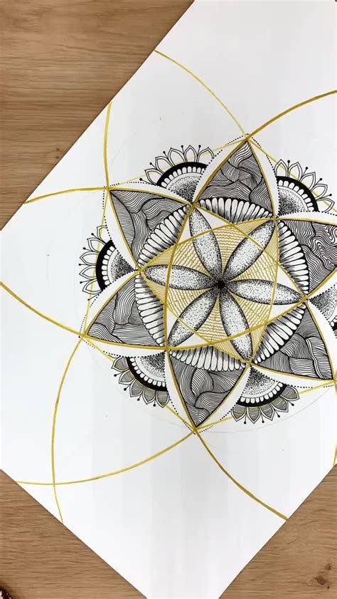 САКРАЛЬНАЯ ГЕОМЕТРИЯ «Кристалл Генеза можно «запрограммировать на любую задачу Он может