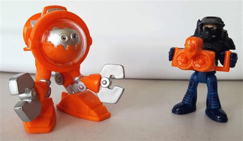 Imaginext Robot Police W Deep Sea Robot And Robot Villain W Chopper