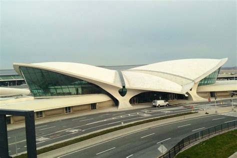 Googie Architecture 6 Futuristic Design Examples