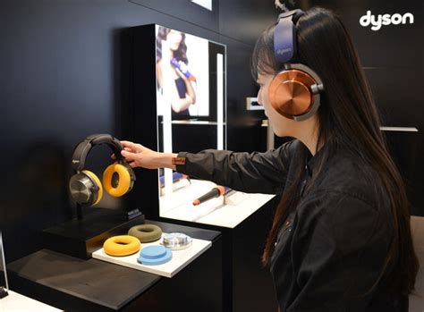 소리 좋고 색깔 이쁜 ‘다이슨 헤드폰 국제신문