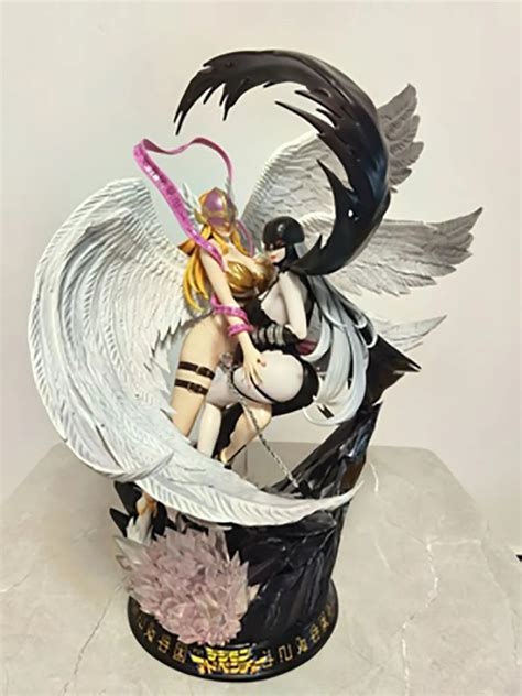 Lady Angewomon
