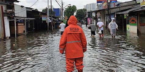 27 RT Di Jakarta Masih Terendam Banjir Hingga Selasa Pagi 189 Orang