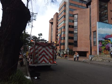 Evacuan Tres Edificios Por Emergencia En El Norte De Bogotá Rcn Radio