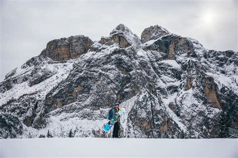 5 Crazy Solo Female Travel Facts That Will Blow Your Mind Young