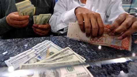 Rupee Falls 51 Paisa Against Us Dollar Business Dunya News