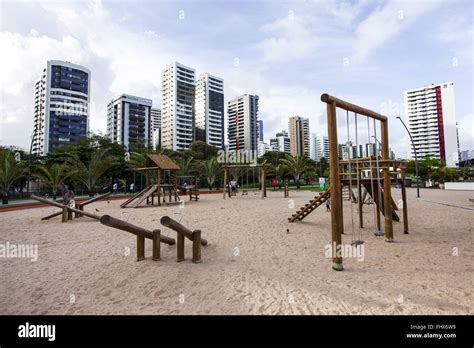 Dona Lindu Park On The Edge Of Praia De Boa Viagem Cultural Center Designed By Oscar Niemeyer