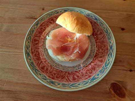 業務スーパーの「ハンバーガーバンズ」はふわふわ食感でおいしい！ イオンやカルディでも買える？ おすすめアレンジレシピ3選 イチオシ