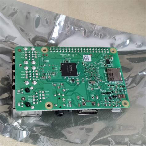 4qqknt Raspberry Pi 3 Model B V12 本体 Microsd32gb ラズベリーパイ3その他｜売買された
