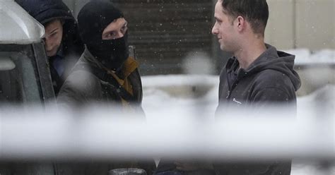 Us Reporters Detention On Spying Charges In Russia Extended Los