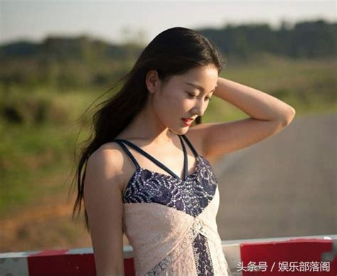 嘎子哥謝孟偉有福了，娶了這麼一位養眼的美嬌妻！ 每日頭條