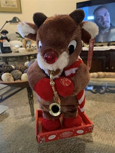 New Rudolph Red Nosed Reindeer Plush Animated Musical Playing Saxophone