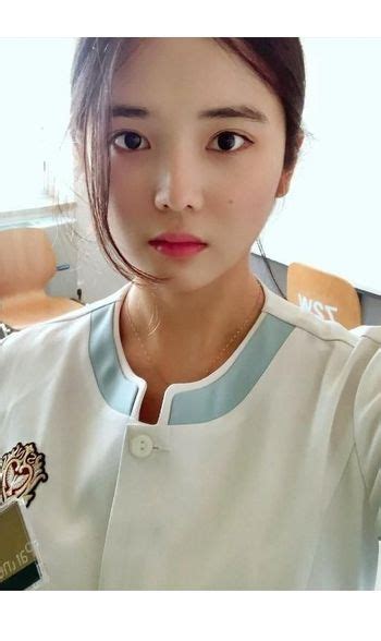 친구놀리기 여자는 벗 겨봐야 안다는 걸 보여준 간호사 누나 ㄷㄷㄷ 반전 레전드다 이게 되네