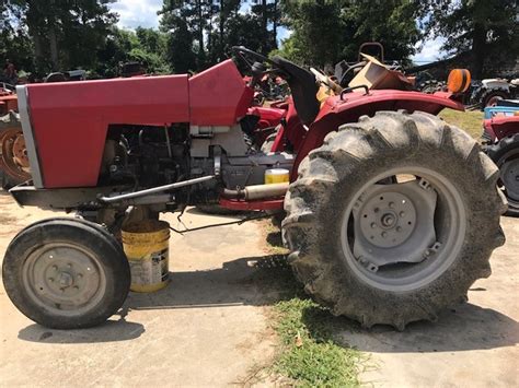 Salvage Tractor Massey Ferguson 1035