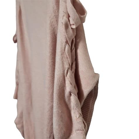 Express Cold Shoulder Sweater Pink Sz S Euc Depop