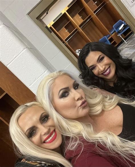 Ashley💘 Melina And Sasha Opened The 2022 Rr On Twitter Melina Perez