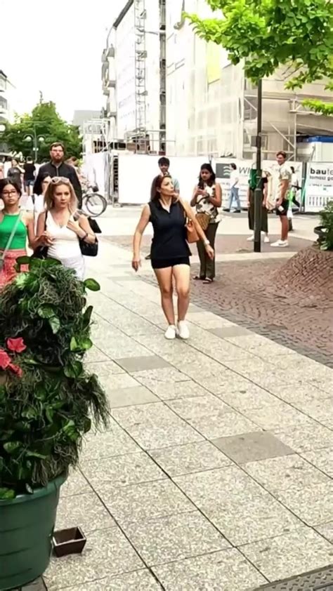 Screamed Out In Shock Scaring People 😄 🤣 😂 Bushman Funny Prank