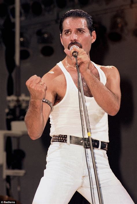Chi è Freddie Mercury Età Altezza Peso Instagam Biografia Chi Enet