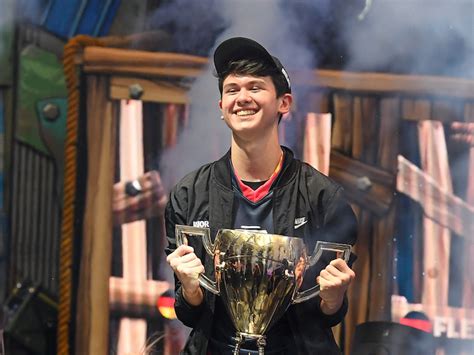 16 Year Old Kyle Giersdorf Wins 3 Million At The Fortnite World Cup
