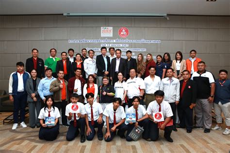 นายชาตรี สรงประเสริฐ หัวหน้างานโครงการพิเศษและบริการชุมชน วิทยาลัย