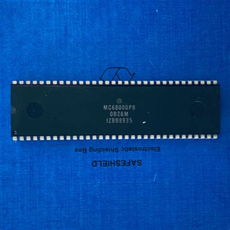 Mc68000p8 Cpu 0b26m Izbb8935 For Amiga 500 Cdtv Atari Works Ebay