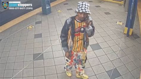 Nypd Investigates Midtown Train Robbery
