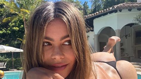 Stars In Bikinis