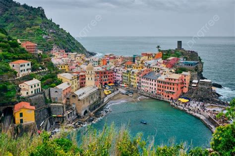 유네스코 세계문화유산인 친퀘테레 국립공원의 베르나자 마을 인기 관광지 사진 배경 및 무료 다운로드를위한 그림 Pngtree