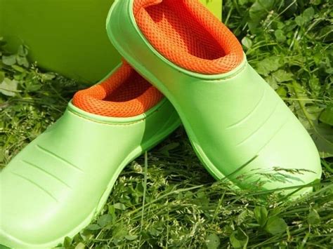 What Shoes To Wear For Gardening At Ellie Roseby Blog