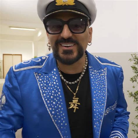 Gigi Dagostino Torna A Sanremo 2024 Dopo La Malattia Come Sta Oggi