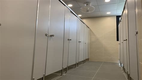Vách Ngăn Vệ Sinh Compact Hpl
