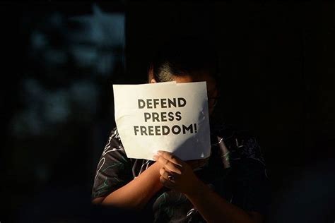 Duterte Says Government Respects Press Freedom