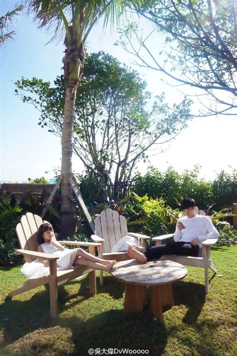 Cặp anh trai em gái chênh nhau tuổi lại tiếp tục gây sốt với chùm ảnh cực cute